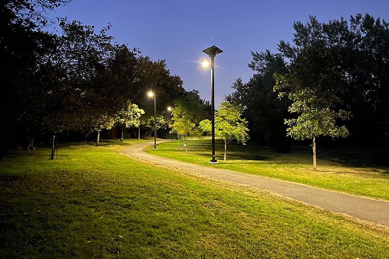 BOSUN solar powered outdoor pole lights project for park